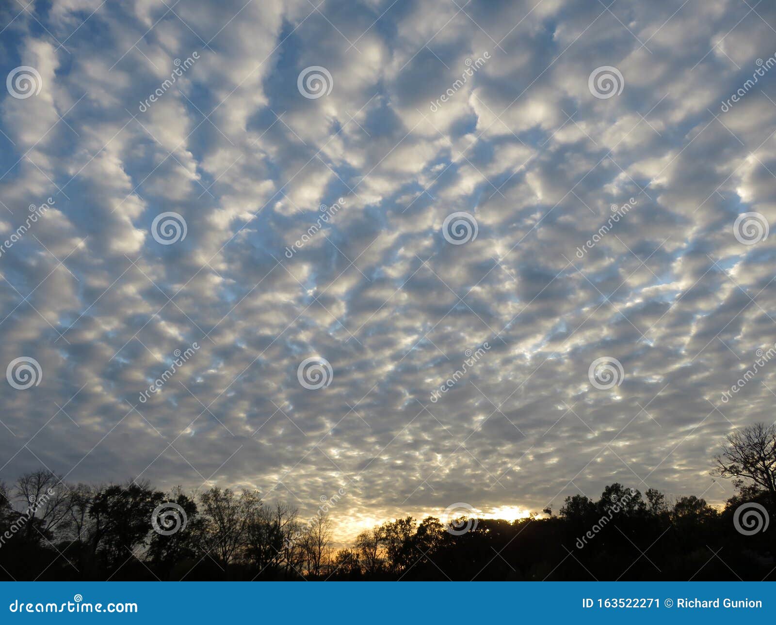 November Cloud Formations at Sunset Stock Image - Image of nature, gray ...