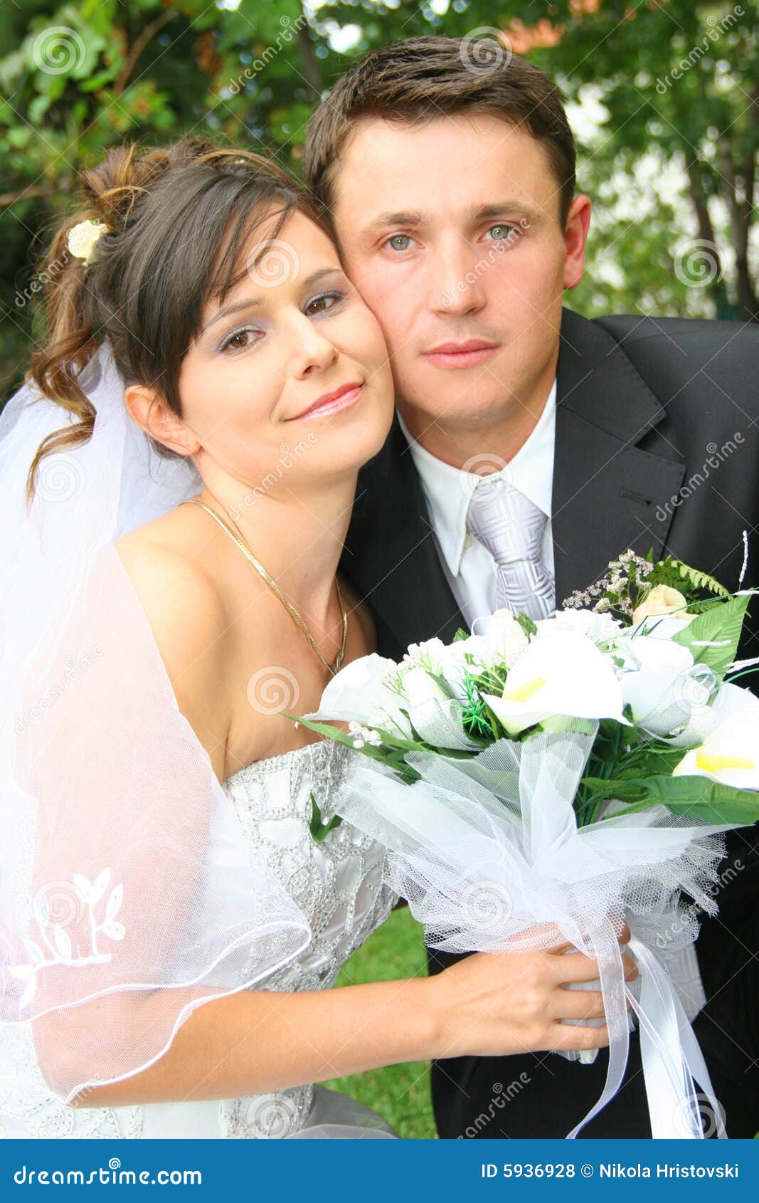 Novia y novio foto de archivo. Imagen de casado, familia - 5936928