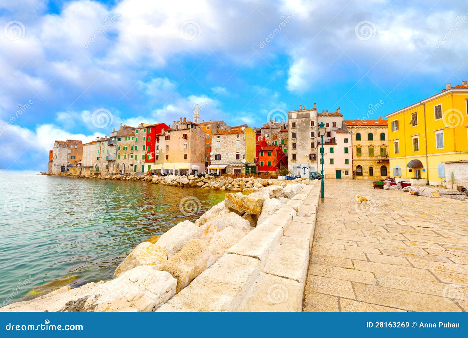 Novigrad, Croatie. image stock. Image du paisible, littoral - 28163269