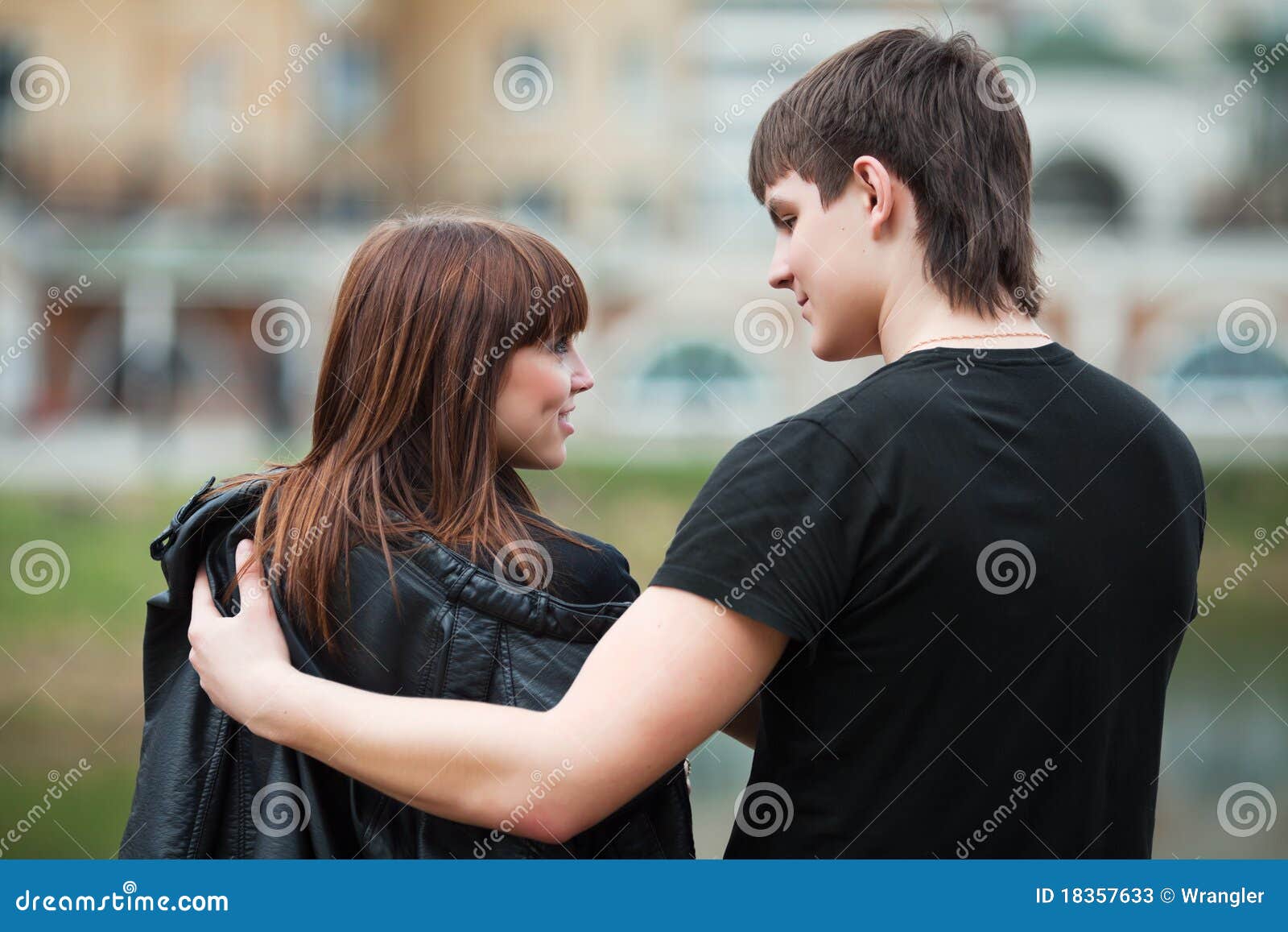 Novio cuidadoso imagen de archivo. Imagen de vida, lindo - 18357633