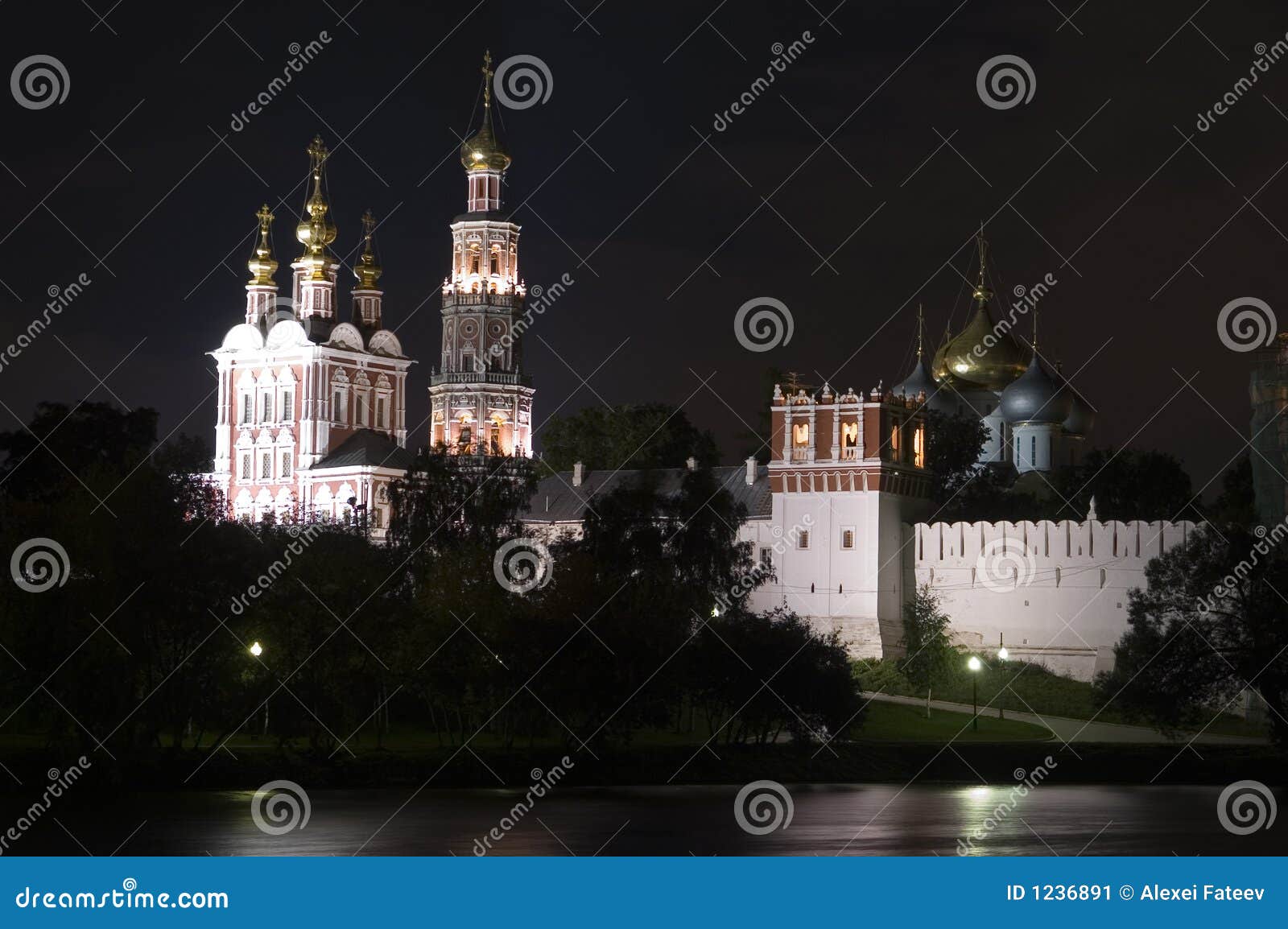 Novodevichy Convent in Moscow at Night Stock Image - Image of ...