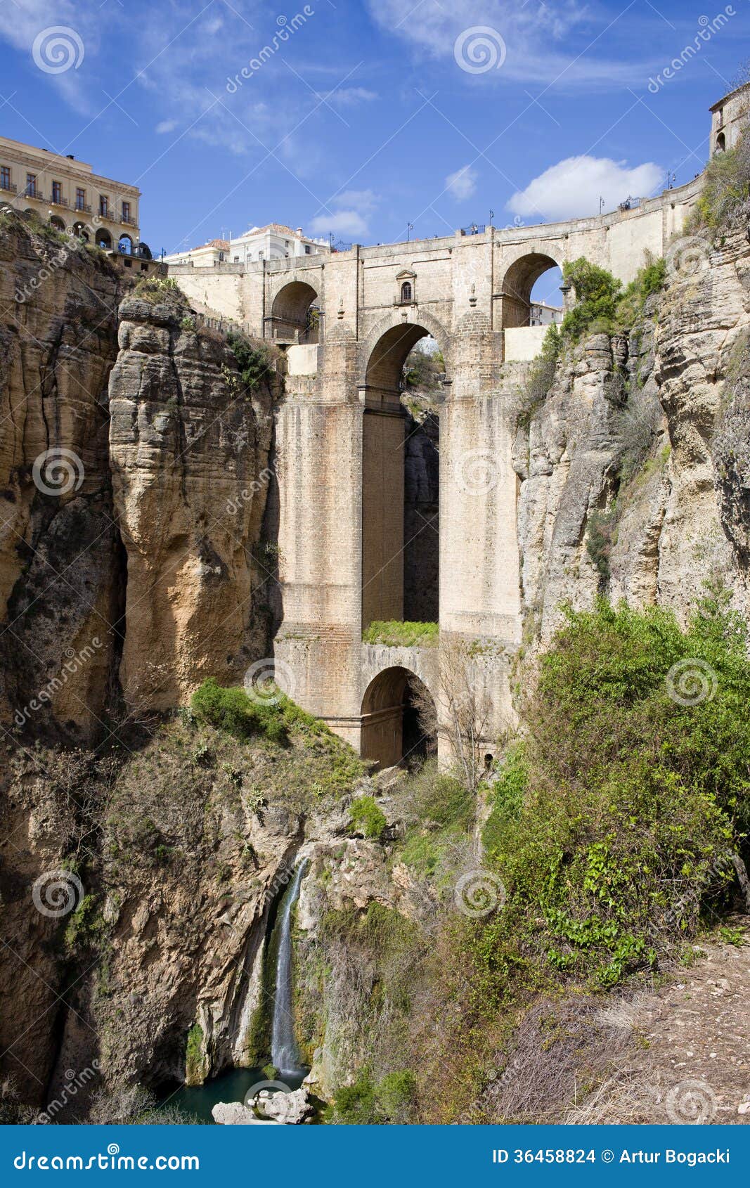 Nowy most w Ronda zdjęcie stock. Obraz złożonej z zabytek - 36458824