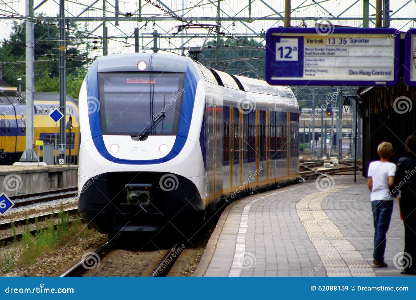 NS Train at Platform Railwaystation Utrecht, Holland, the Netherlands ...