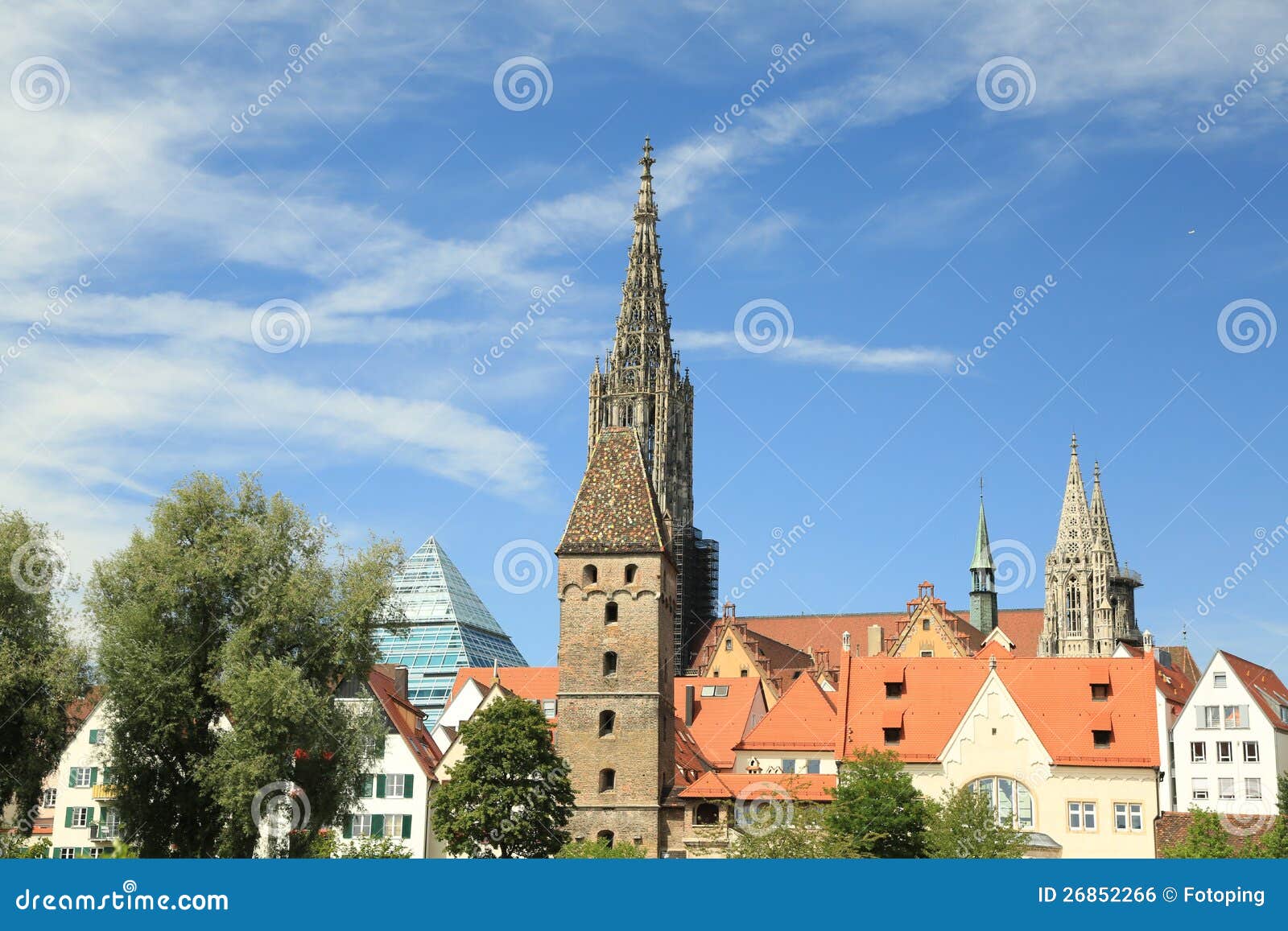 Nster del ¼ de Ulmer MÃ foto de archivo. Imagen de fachada - 26852266