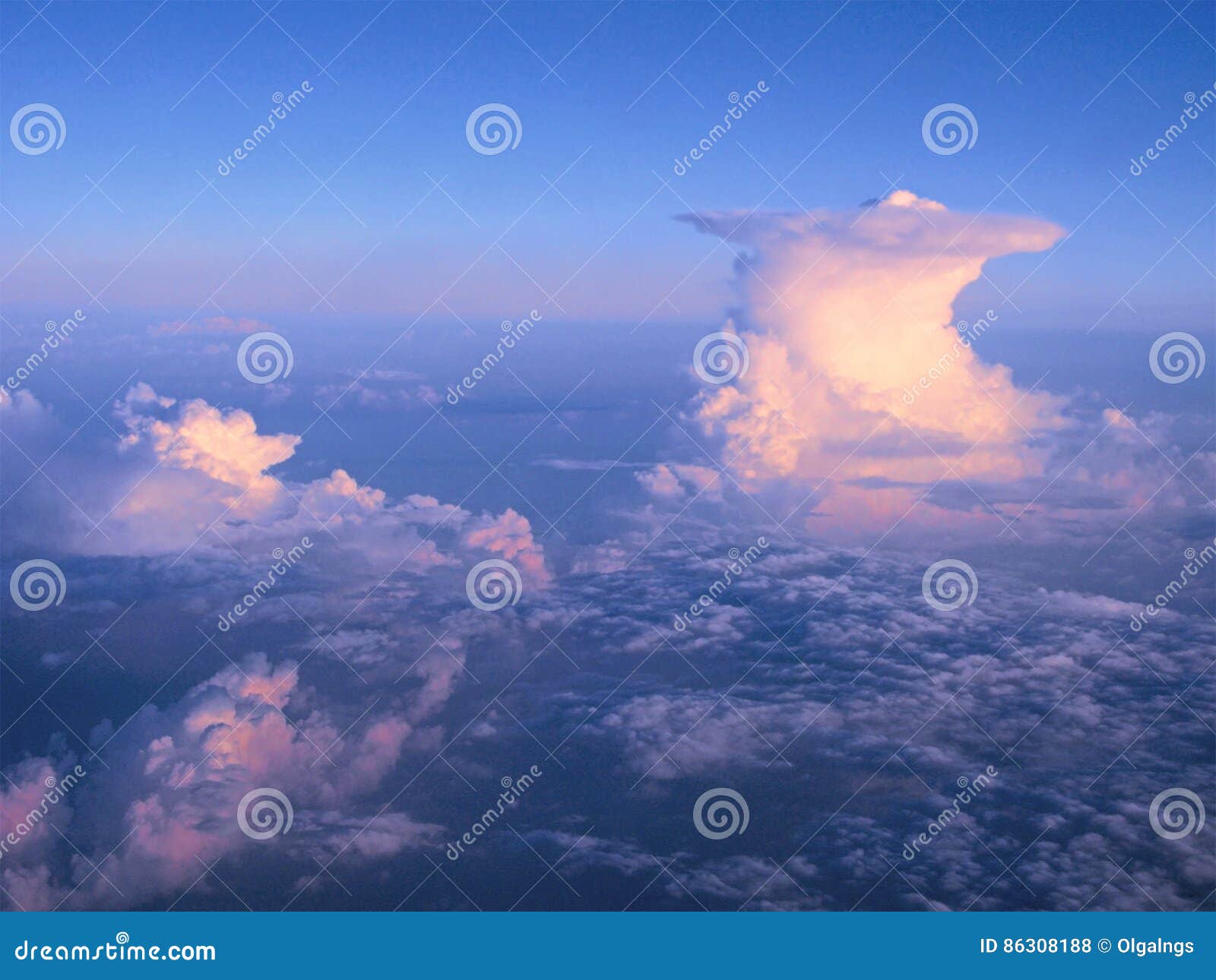 Nube Del Desarrollo Vertical Foto de archivo - Imagen de azul ...