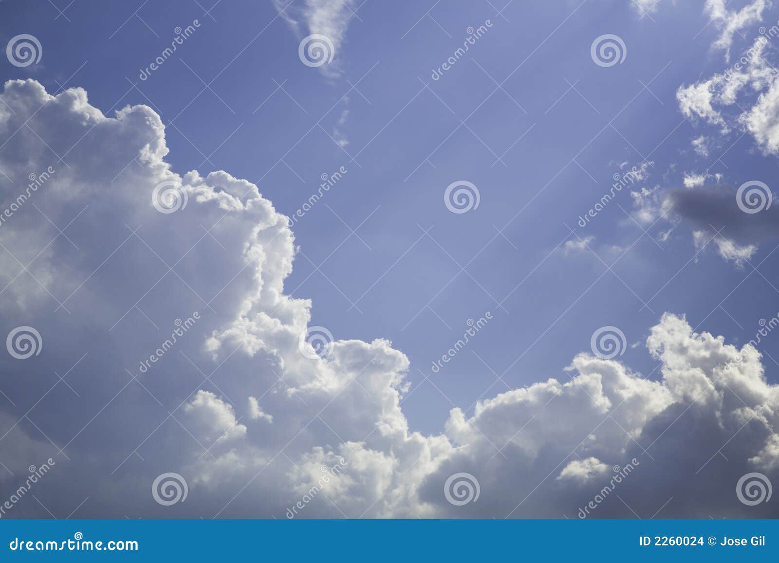 Nubi 1 fotografia stock. Immagine di indietro, pioggia - 2260024