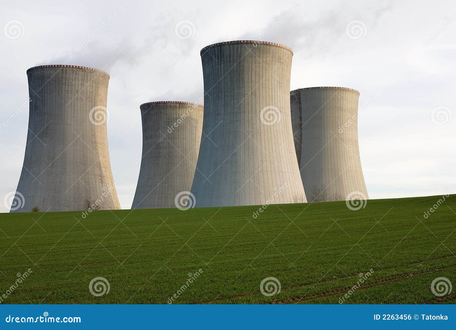Nuclear Power Cooling Towers Stock Photo - Image of meadow, steam: 2263456