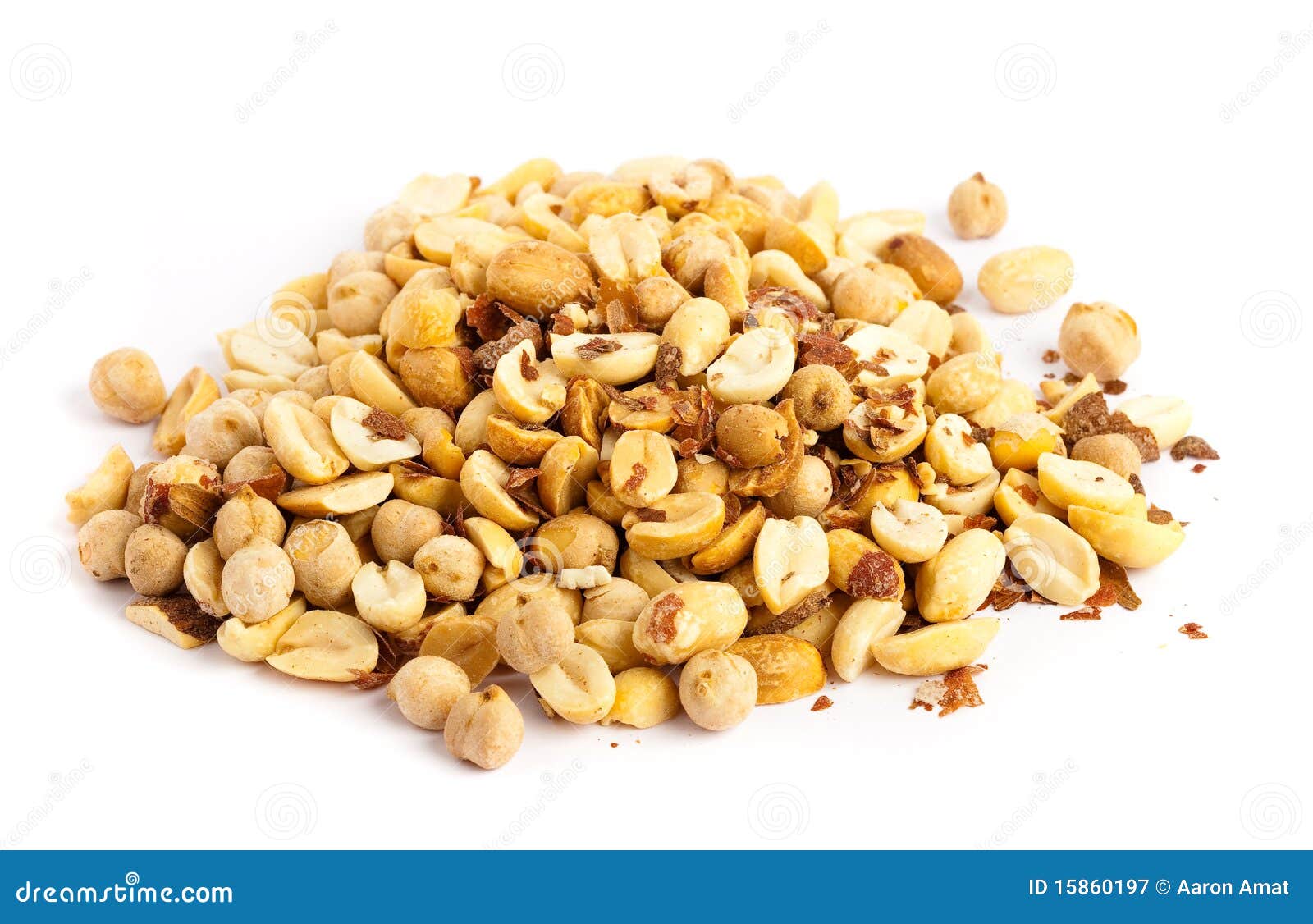 Nueces imagen de archivo. Imagen de nuts, pattern, group - 15860197