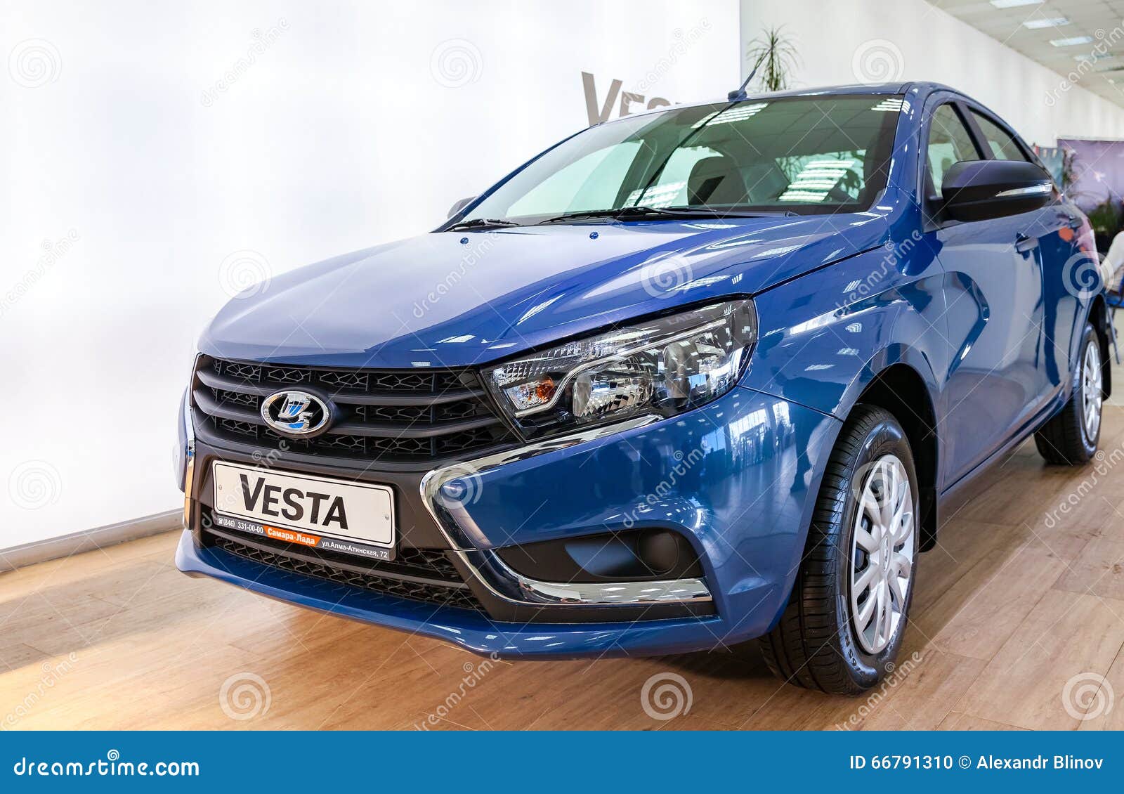 Nuevo Coche Ruso Lada Vesta Imagen editorial - Imagen de ruso, moderno ...