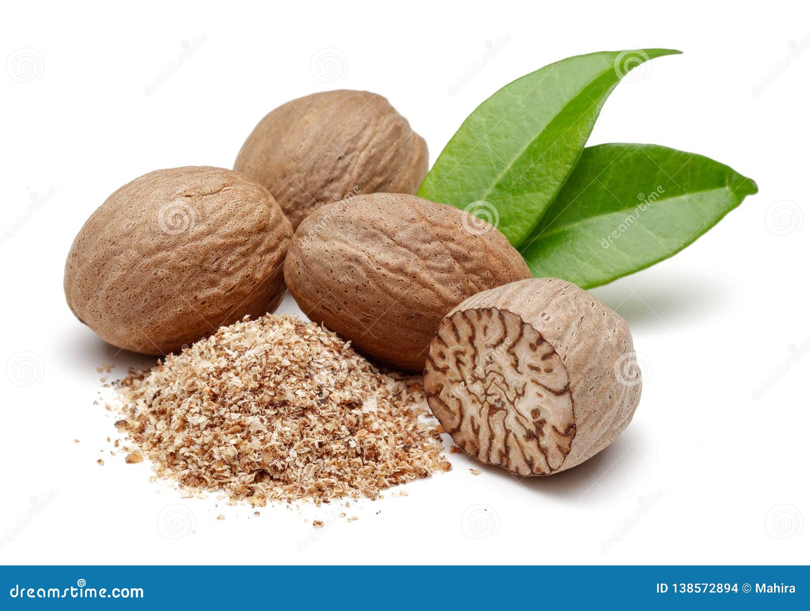 Nuez Moscada Moscada Entera Y Rallada Con La Hoja Foto de archivo ...