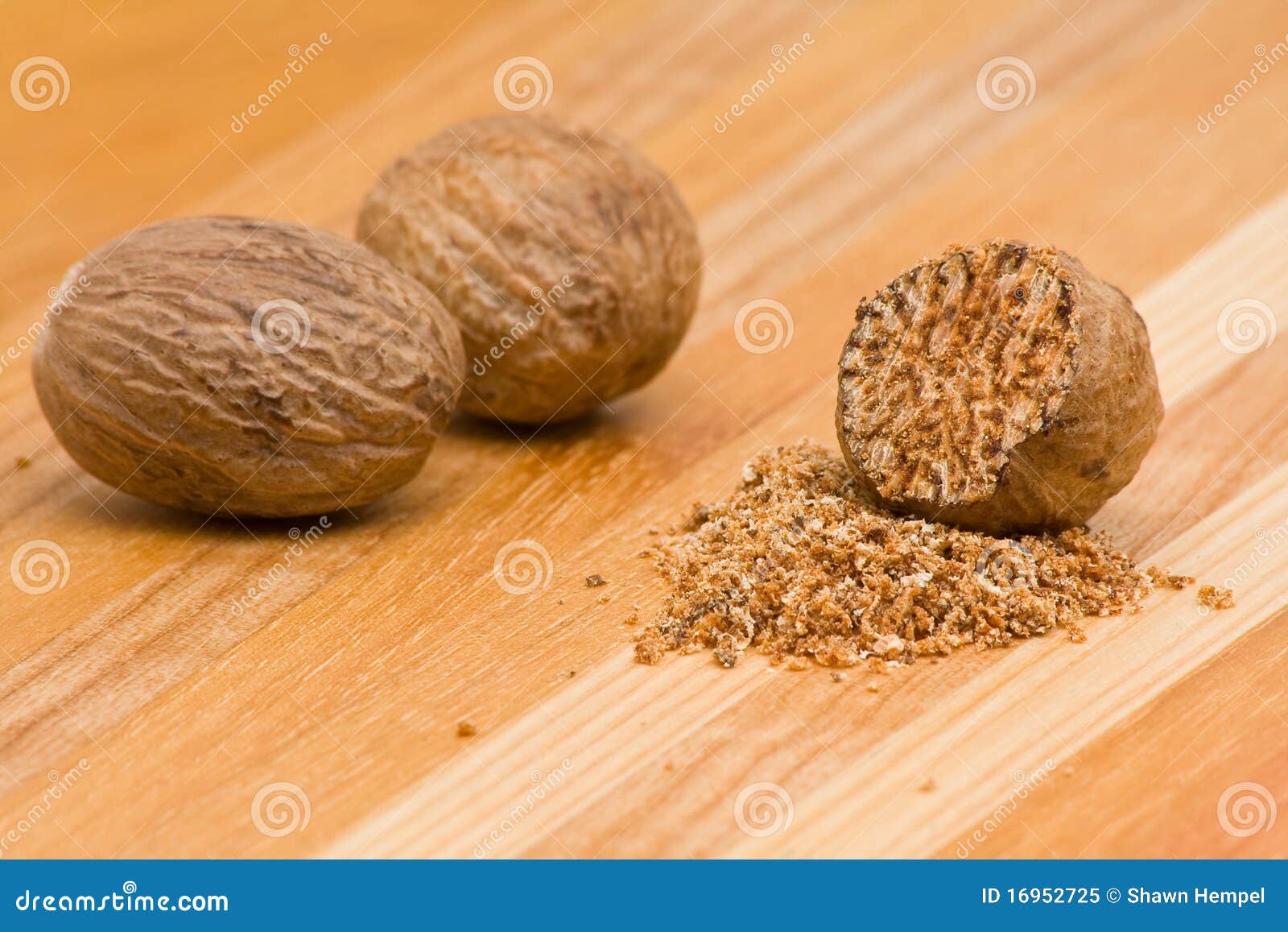 Nuez Moscada Molida Moscada Imagen de archivo - Imagen de estudio ...