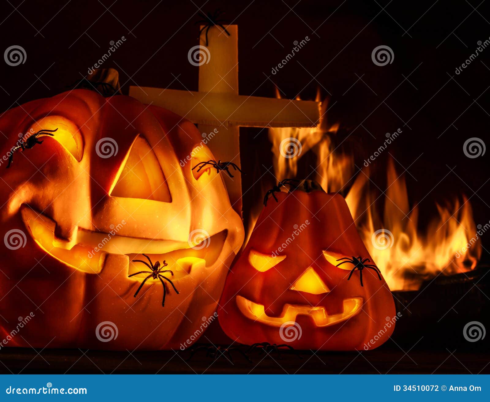 Nuit Effrayante De Halloween Photo stock - Image du décoration, foncé ...