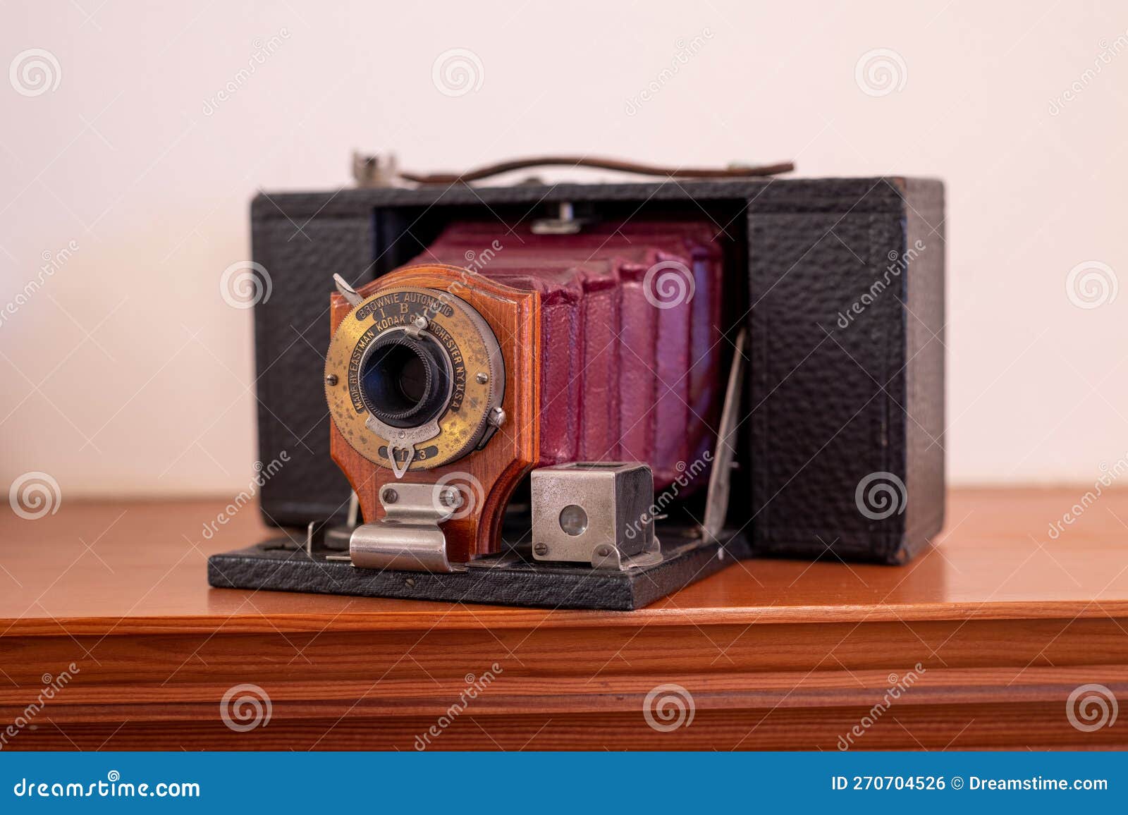 Number 2 Folding Brownie Camera Model a Editorial Photo - Image of ...