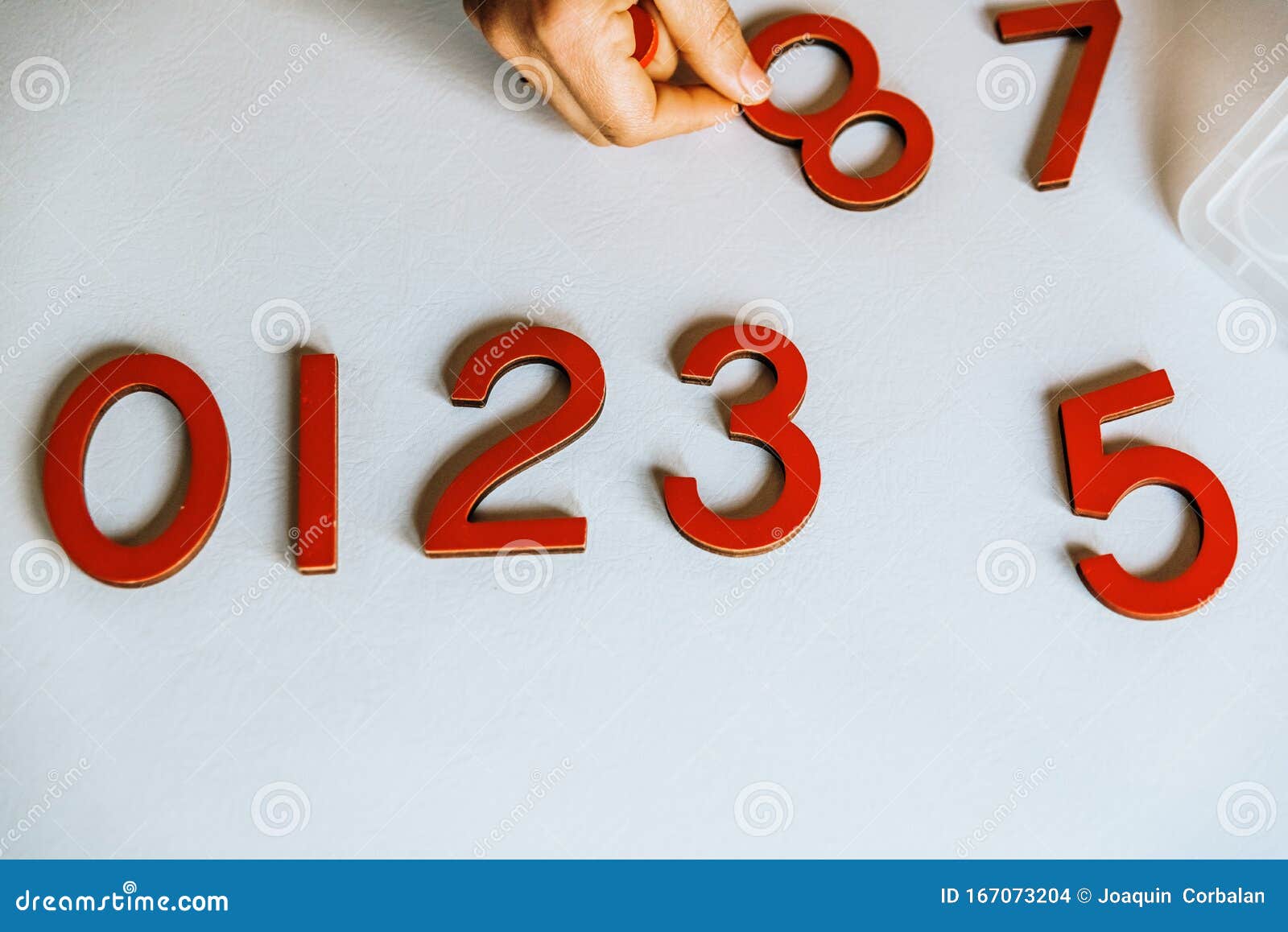 Numbers of Wood from 0 To 9 on White Background 库存照片 - 图片 包括有 办公室, 颜色 ...