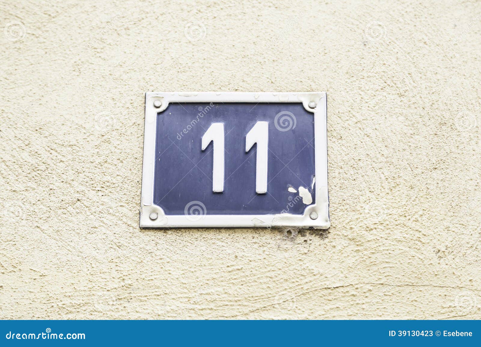 Nummer Elf Op Een Muur Van Een Huis Stock Afbeelding - Image of ...