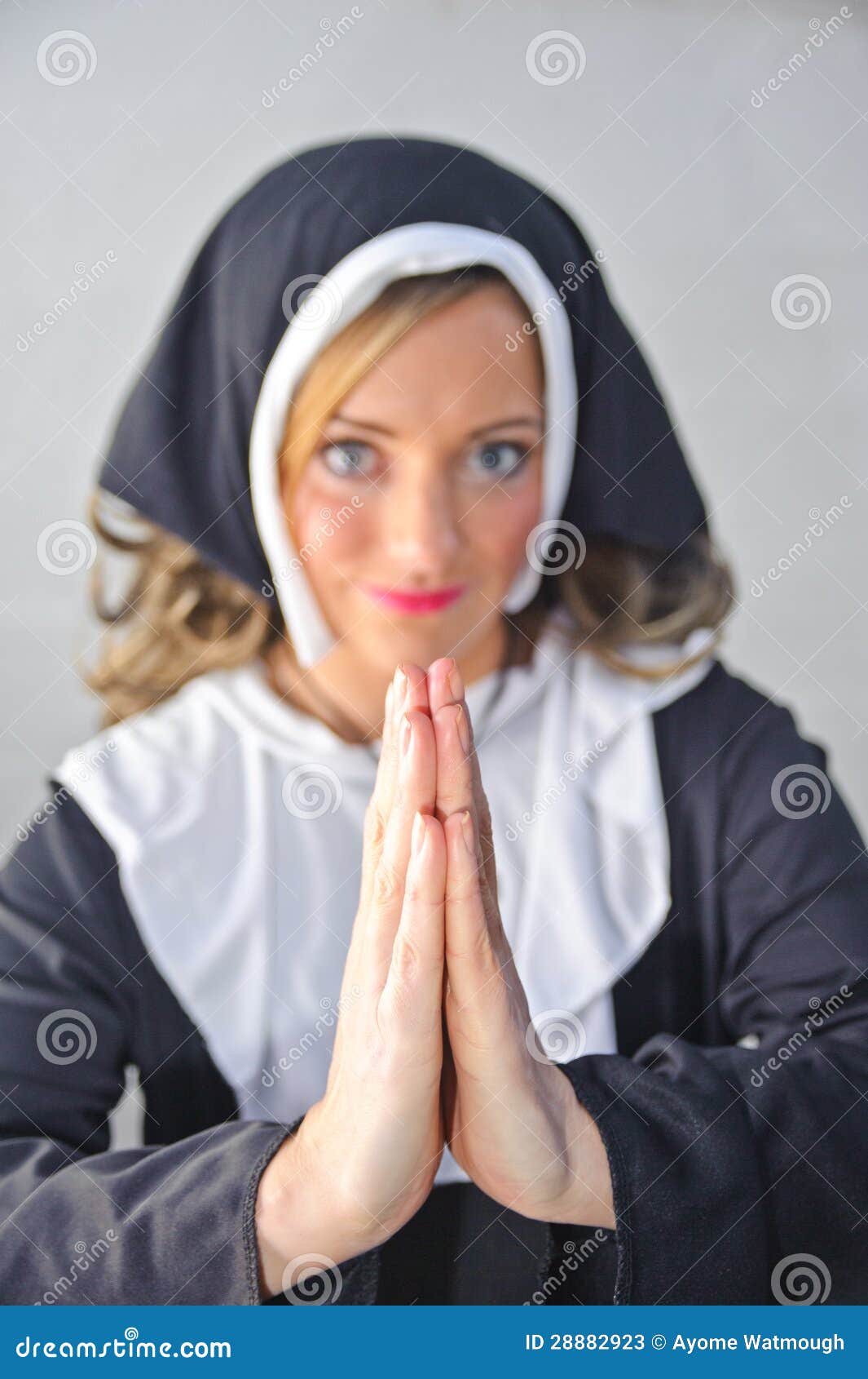 Nun Praying To the Almighty Stock Image - Image of heaven, habit: 28882923