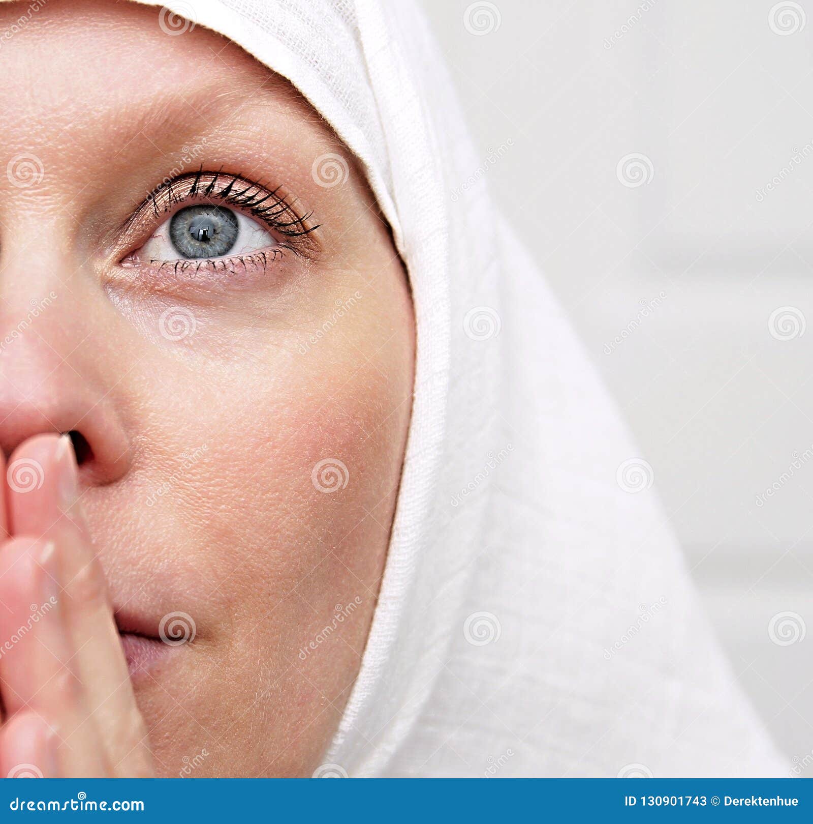 Nun praying to god stock image. Image of hope, lady - 130901743