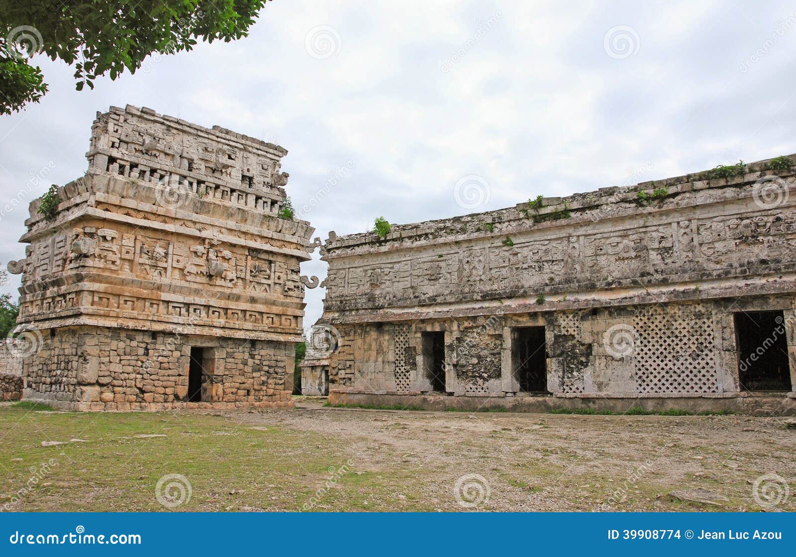 The Nunnery Group in Chichen Itza Stock Photo - Image of mexico ...
