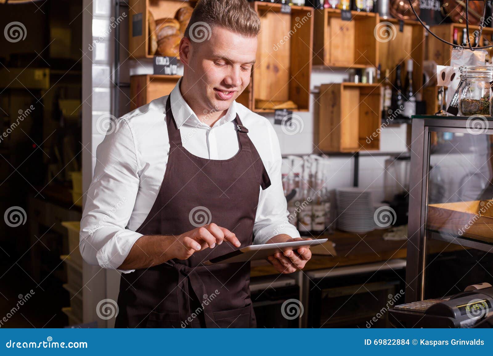Nuovo Imprenditore Che Lavora Alla Compressa Fotografia Stock ...
