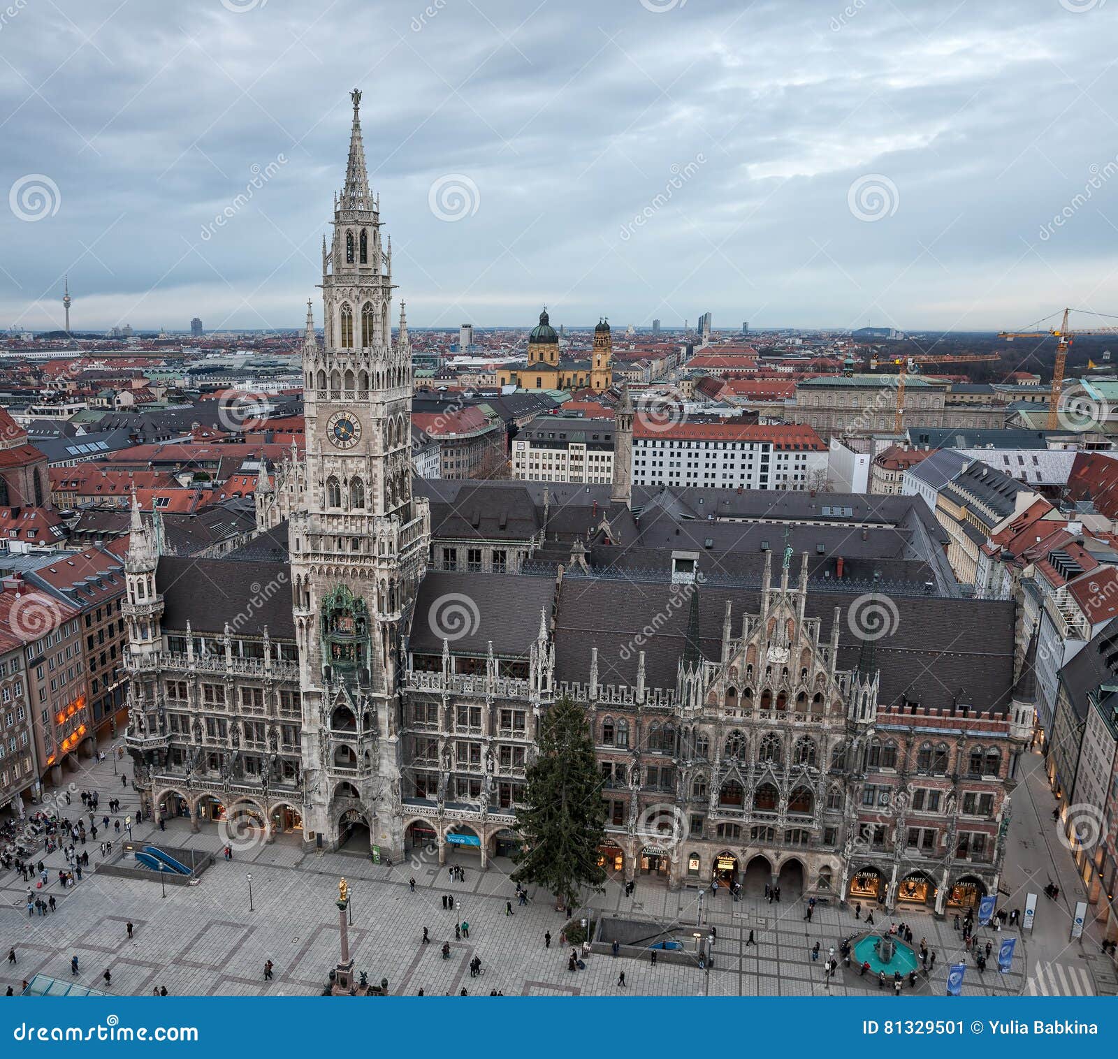 Nuovo Municipio a Monaco Di Baviera, Germania Fotografia Editoriale ...