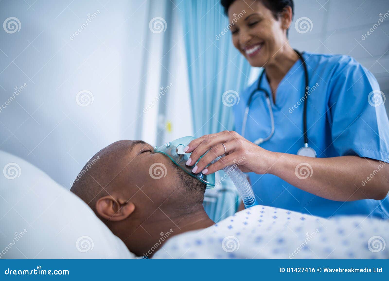 Nurse Adjusting Oxygen Mask on Patient Mouth Stock Photo - Image of ...