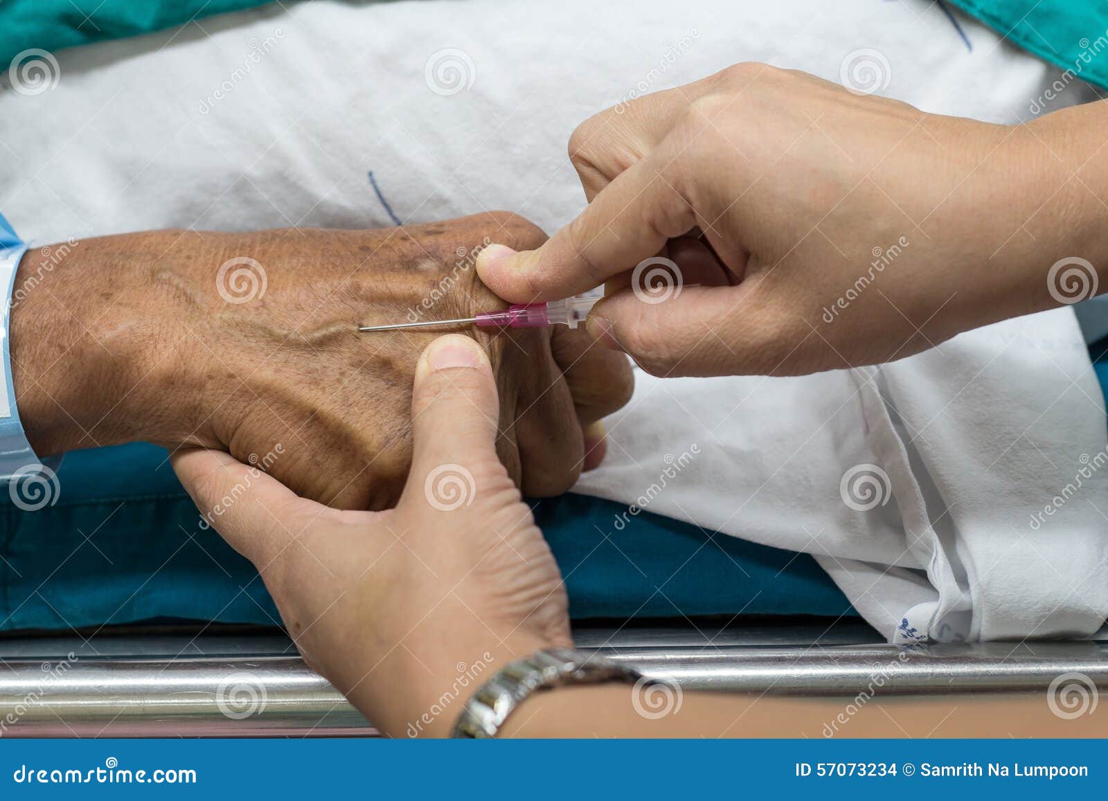 Nurse insertion Medicut stock photo. Image of anesthesia - 57073234
