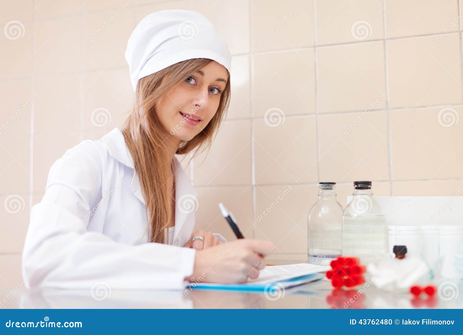Nurse in the laboratory stock photo. Image of experiment - 43762480