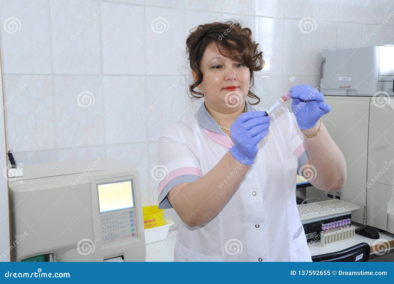 Nurse in Medical Laboratory Stock Image - Image of group, table: 137592655
