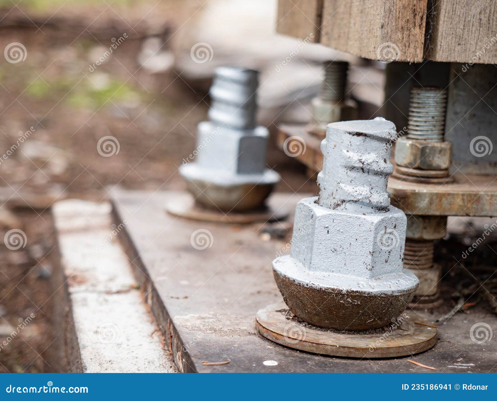 Nut Fastening Technique To Prevent Loosen in Post or Long Structure ...