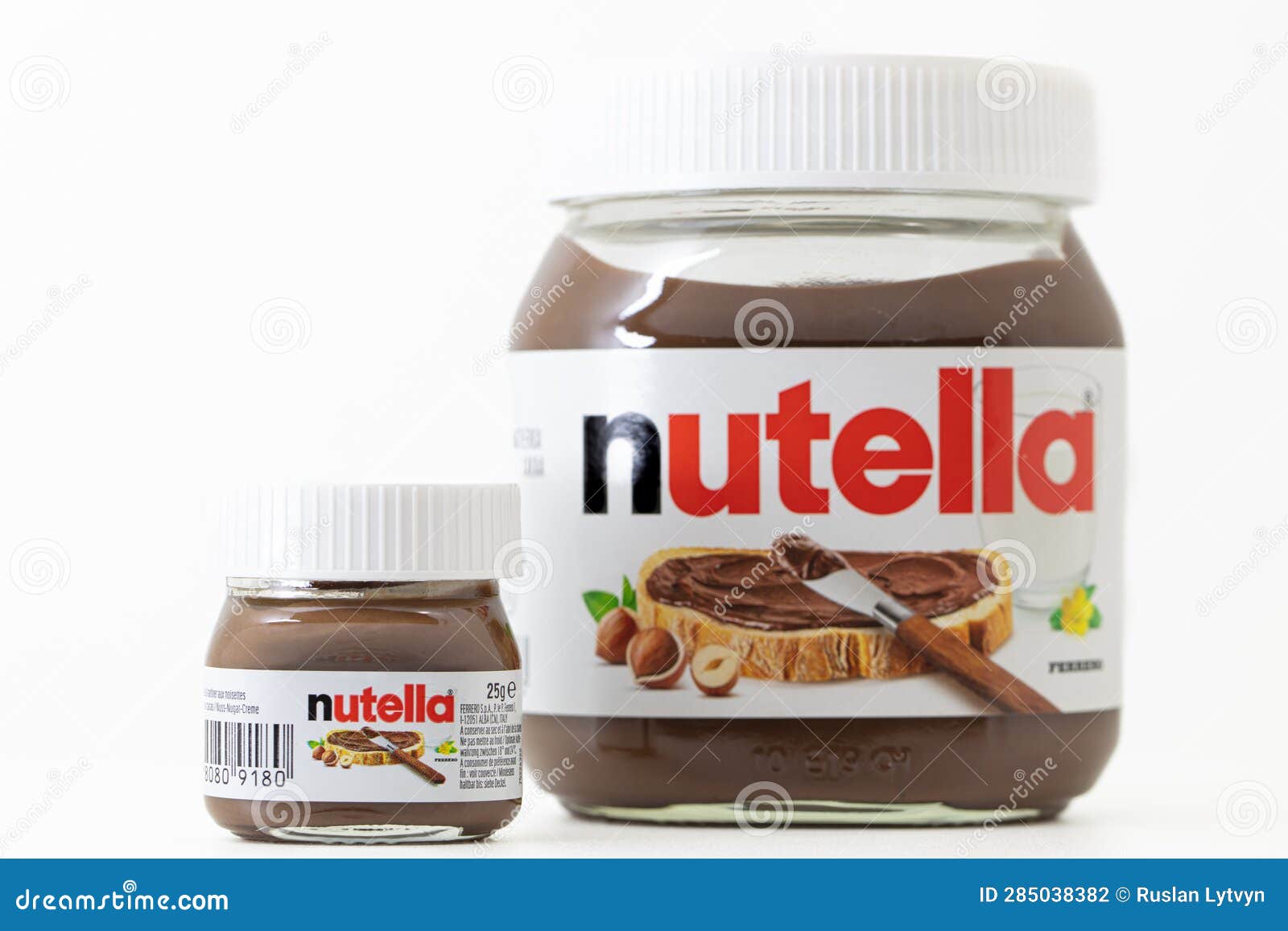 Nutella Sweetened Hazelnut Cocoa Spread Isolated on White Background ...