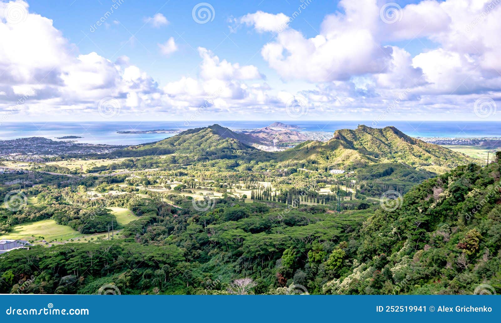 Nuuanu Pali Lookout on a Beautiful Sunny Day Stock Image - Image of ...