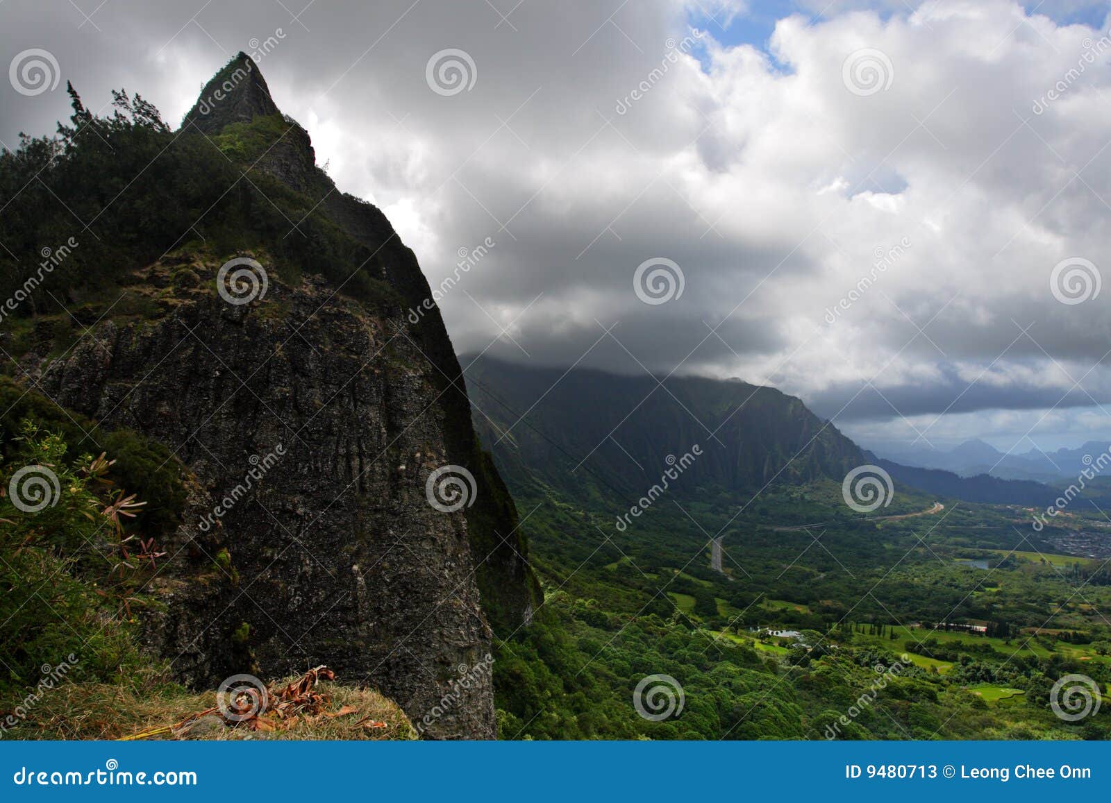 Nuuanu Pali State Park, O Ahu, Hawaii Stock Image - Image of lookout ...