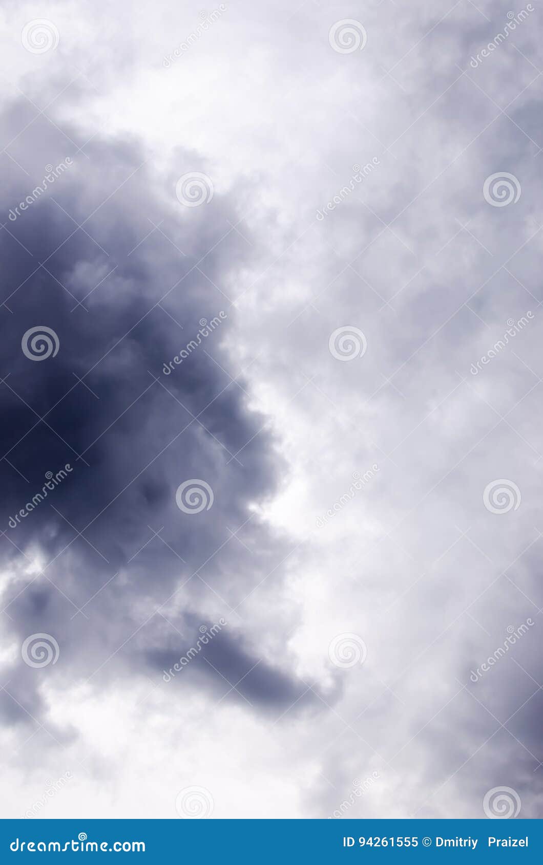 Nuvens De Tempestade Antes De Uma Tempestade Forte Imagem de Stock ...