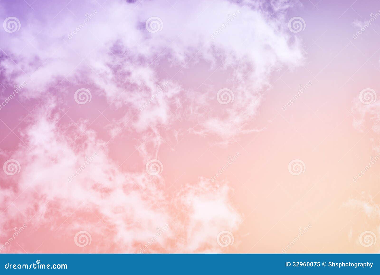 Nuvens Do Rosa Pastel & Do Roxo Ilustração Stock - Ilustração de ...