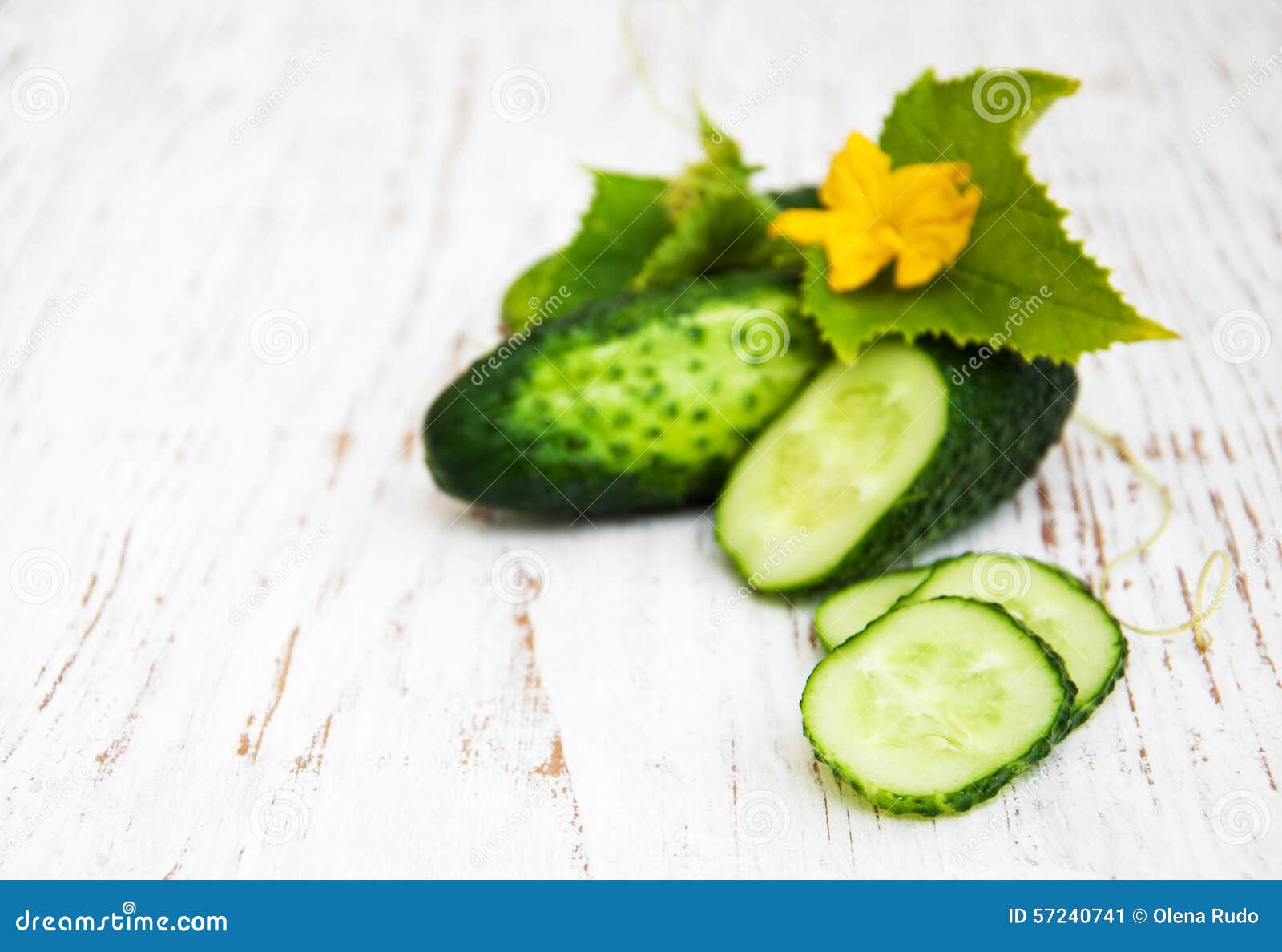 Nya gurkor fotografering för bildbyråer. Bild av objekt - 57240741