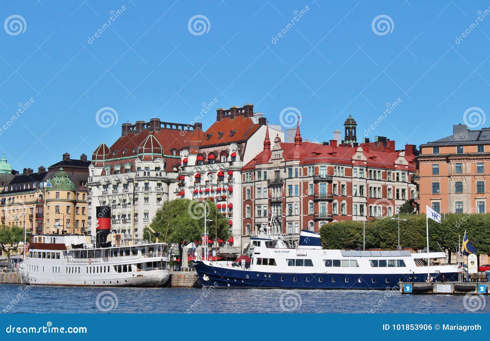 Nybroviken in Stockholm redaktionelles foto. Bild von drastisch - 101853906