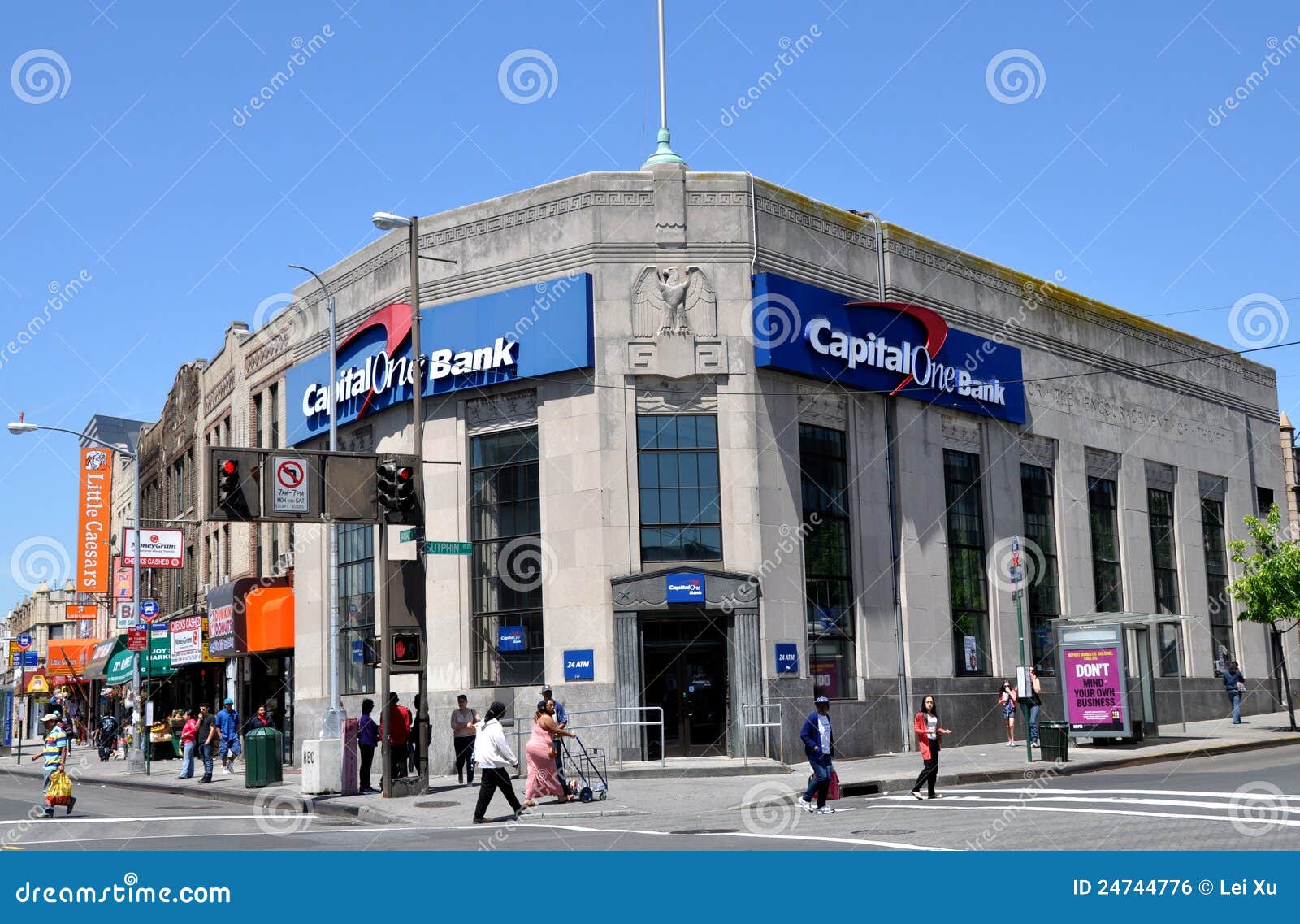NYC: Banco Do Capital Um Nas Rainhas Foto Editorial - Imagem de arte ...