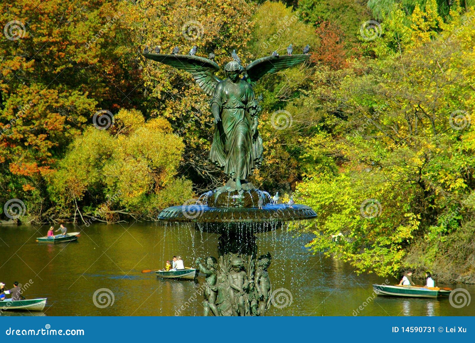 NYC: Central Park Bethesda Fountain Editorial Photo - Image of leisure ...
