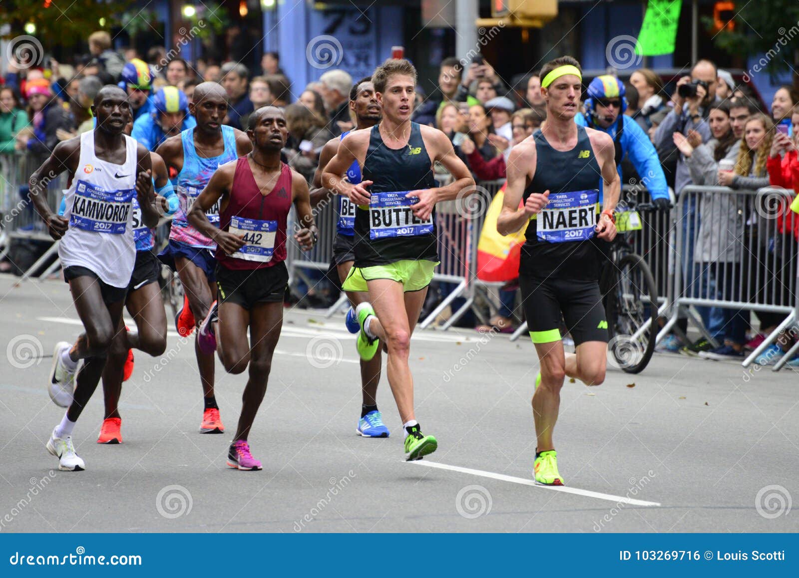 2017 NYC Marathon - Mens Elite Leaders Editorial Photo - Image of ...