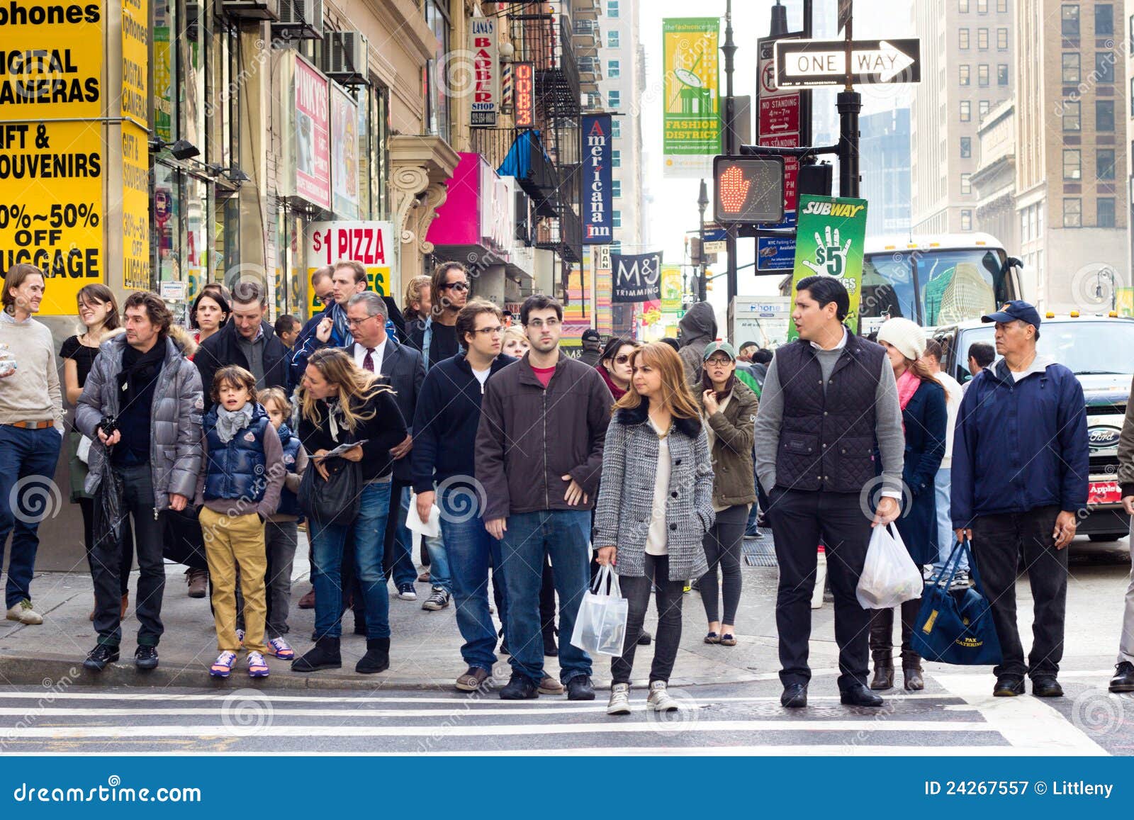 NYC Pedestrians Crossing editorial photography. Image of intersection ...