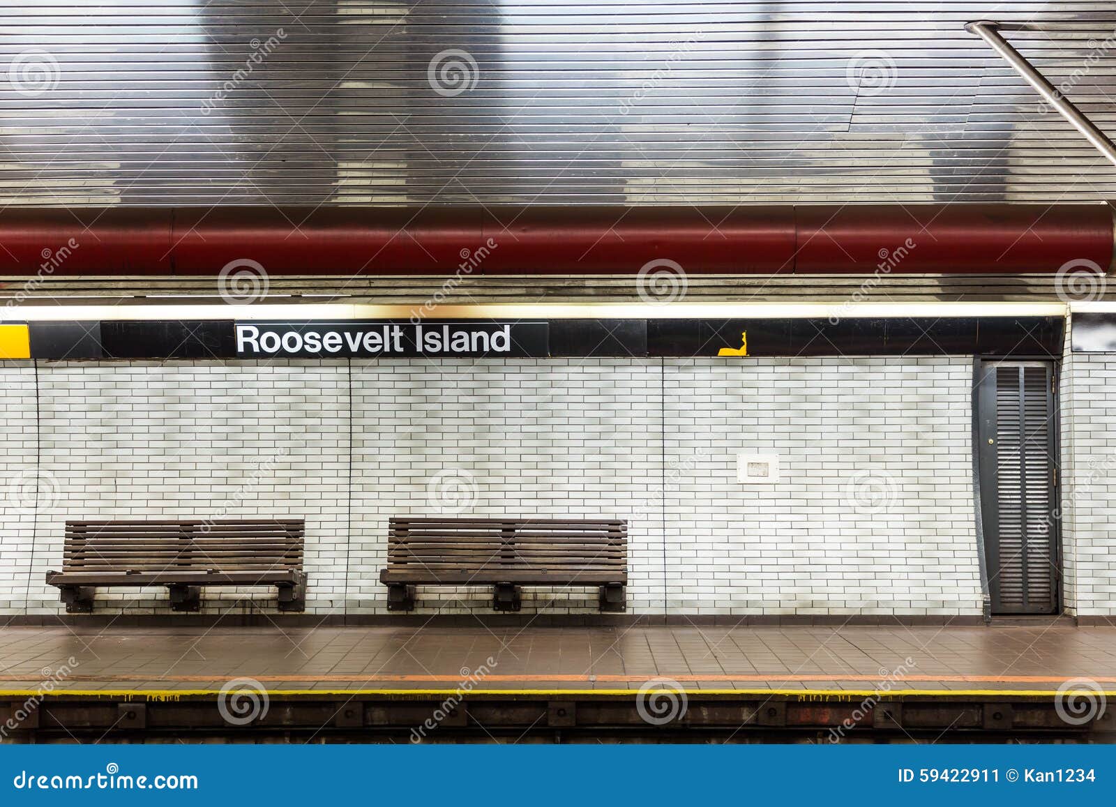 NYC Subway Station and Bench Stock Image - Image of sign, rail: 59422911