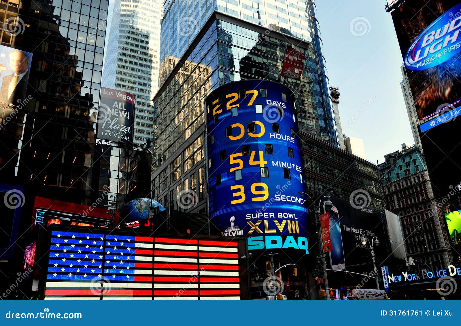 NYC: Times Square E Sinal Do Nasdaq Foto Editorial - Imagem de luzes ...