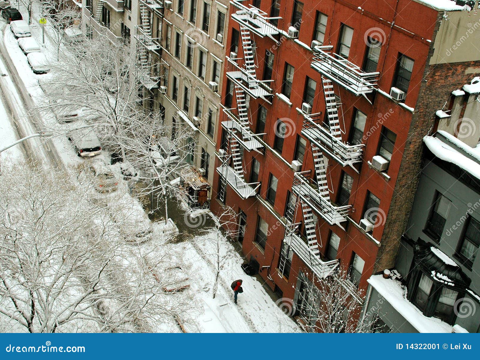 NYC: Upper West Side Street Scene Editorial Photo - Image of apartment ...
