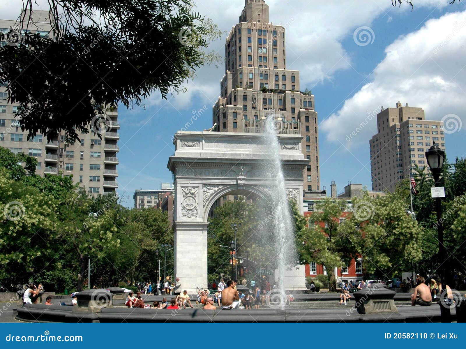NYC: Washington Square editorial image. Image of park - 20582110
