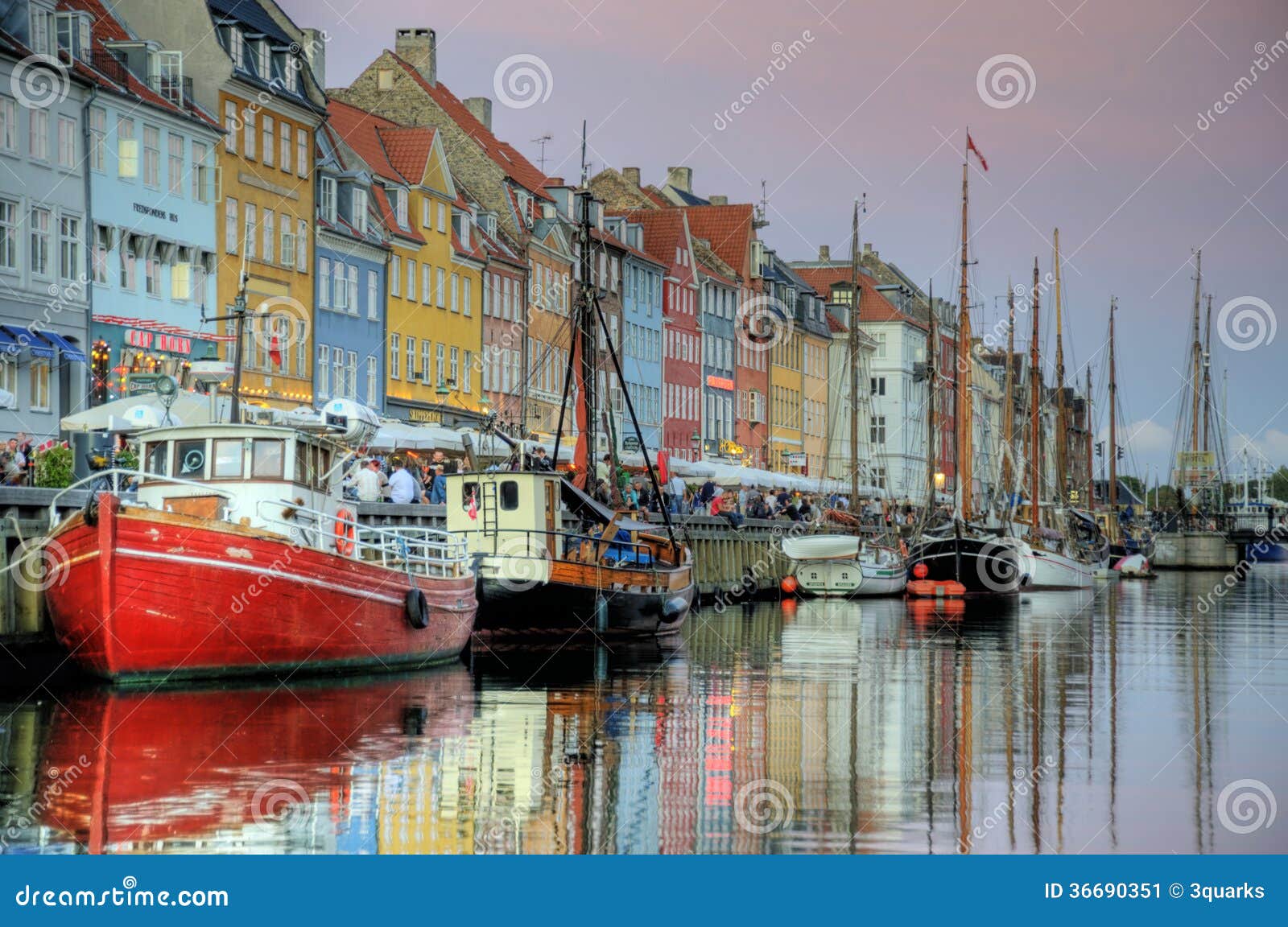 Nyhavn Copenhagen editorial photo. Image of civic, district - 36690351
