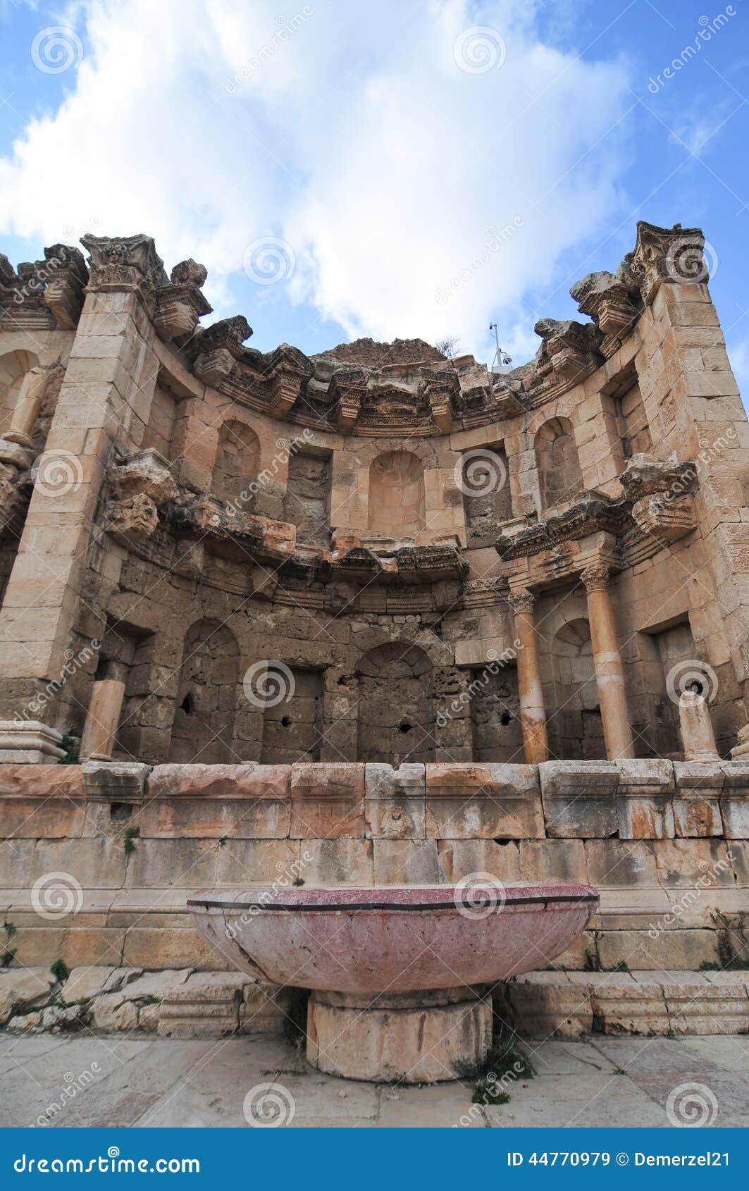 Nymphaeum - Jerash, Jordania Imagen de archivo - Imagen de antigüedad ...