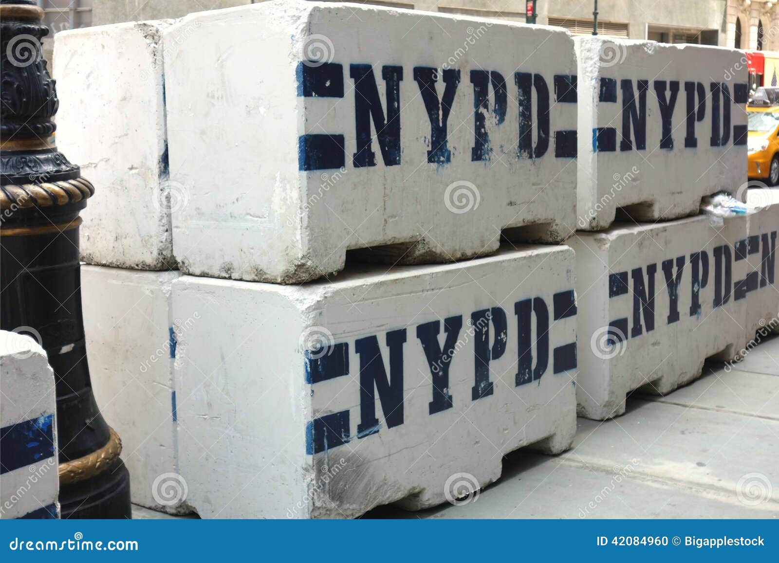NYPD Concrete Security Blocks Editorial Image - Image of york ...
