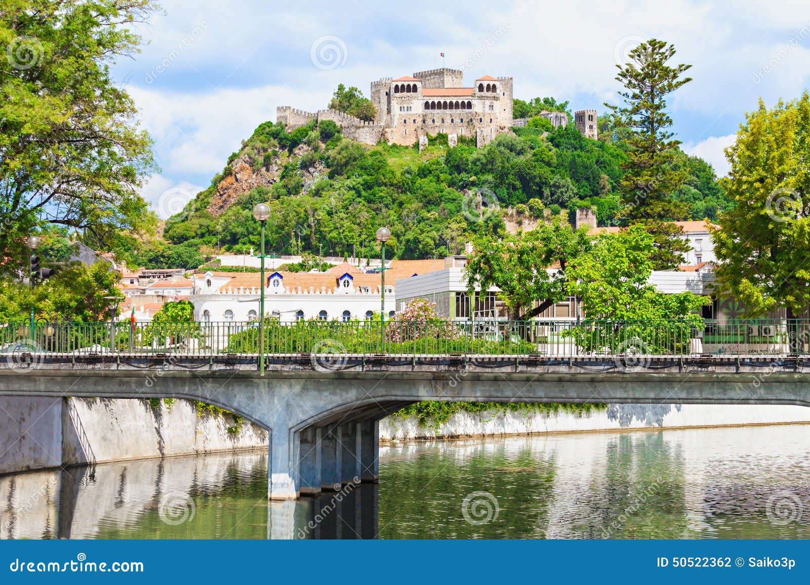 O castelo de Leiria foto de stock. Imagem de turismo - 50522362