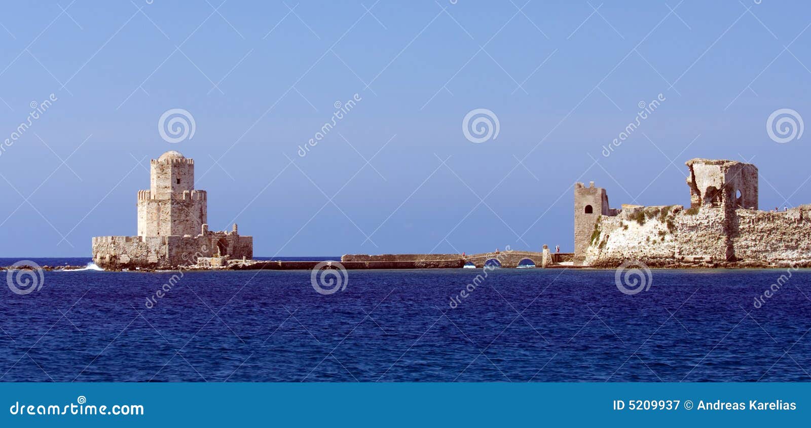 O Castelo Medieval Em Methoni Imagem de Stock - Imagem de velho, marco ...