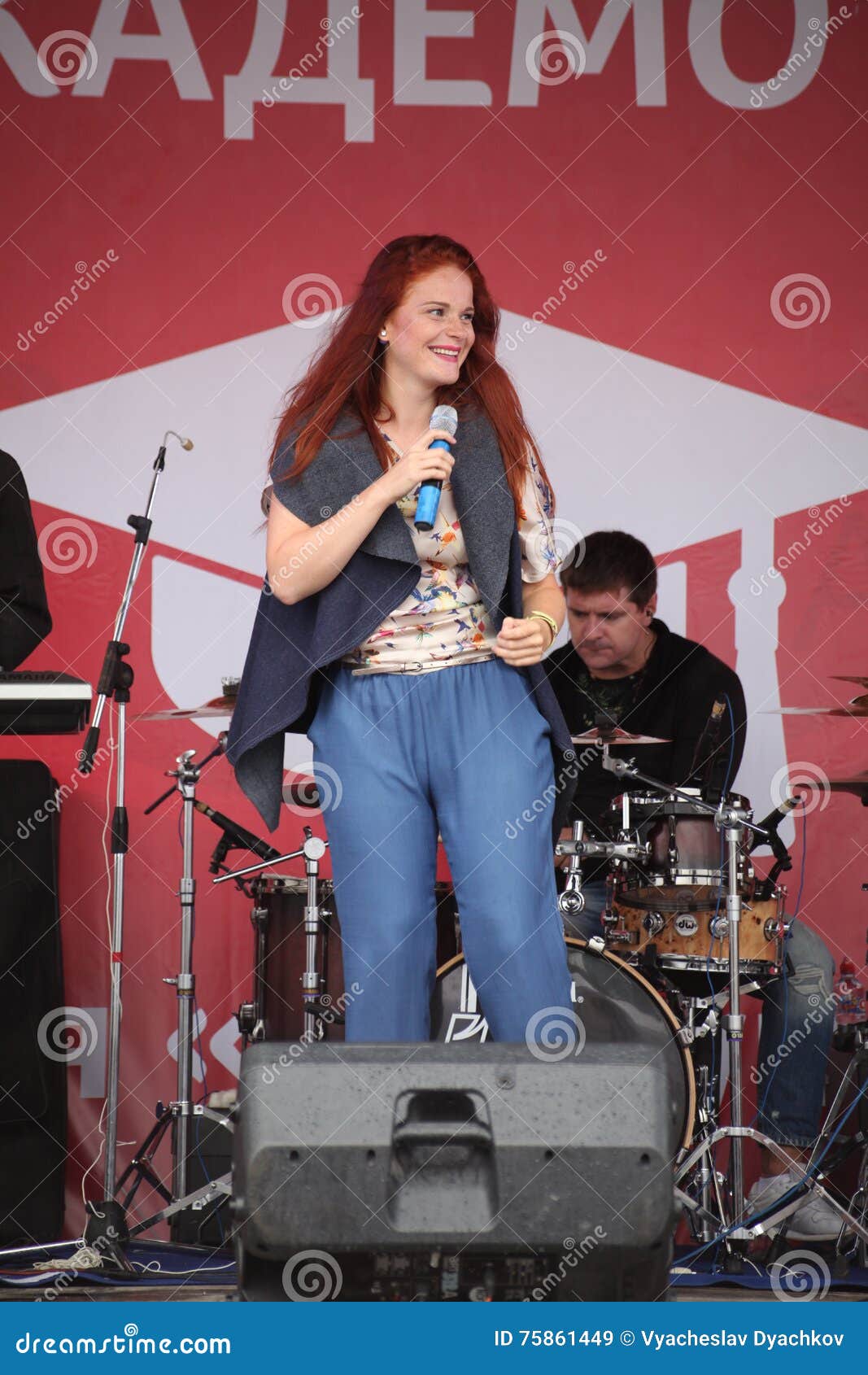 O Desempenho Do Cantor Popular Anna Malysheva E a Faixa De PNF Mint ... O Desempenho Do Cantor Popular Anna Malysheva E a Faixa De PNF Mint ...